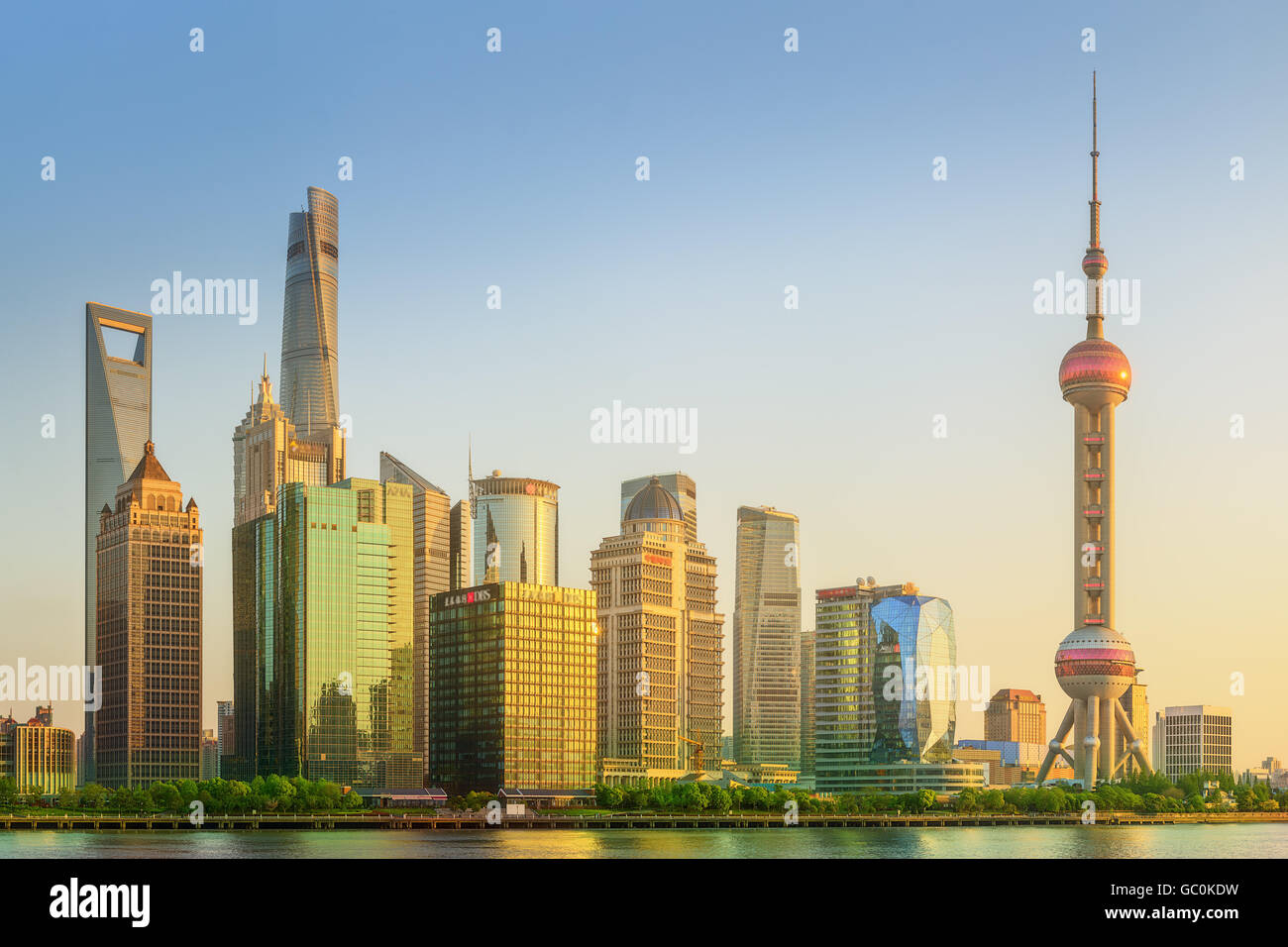 Cityscape of Shanghai and Huangpu River on sunset, beautiful reflection ...