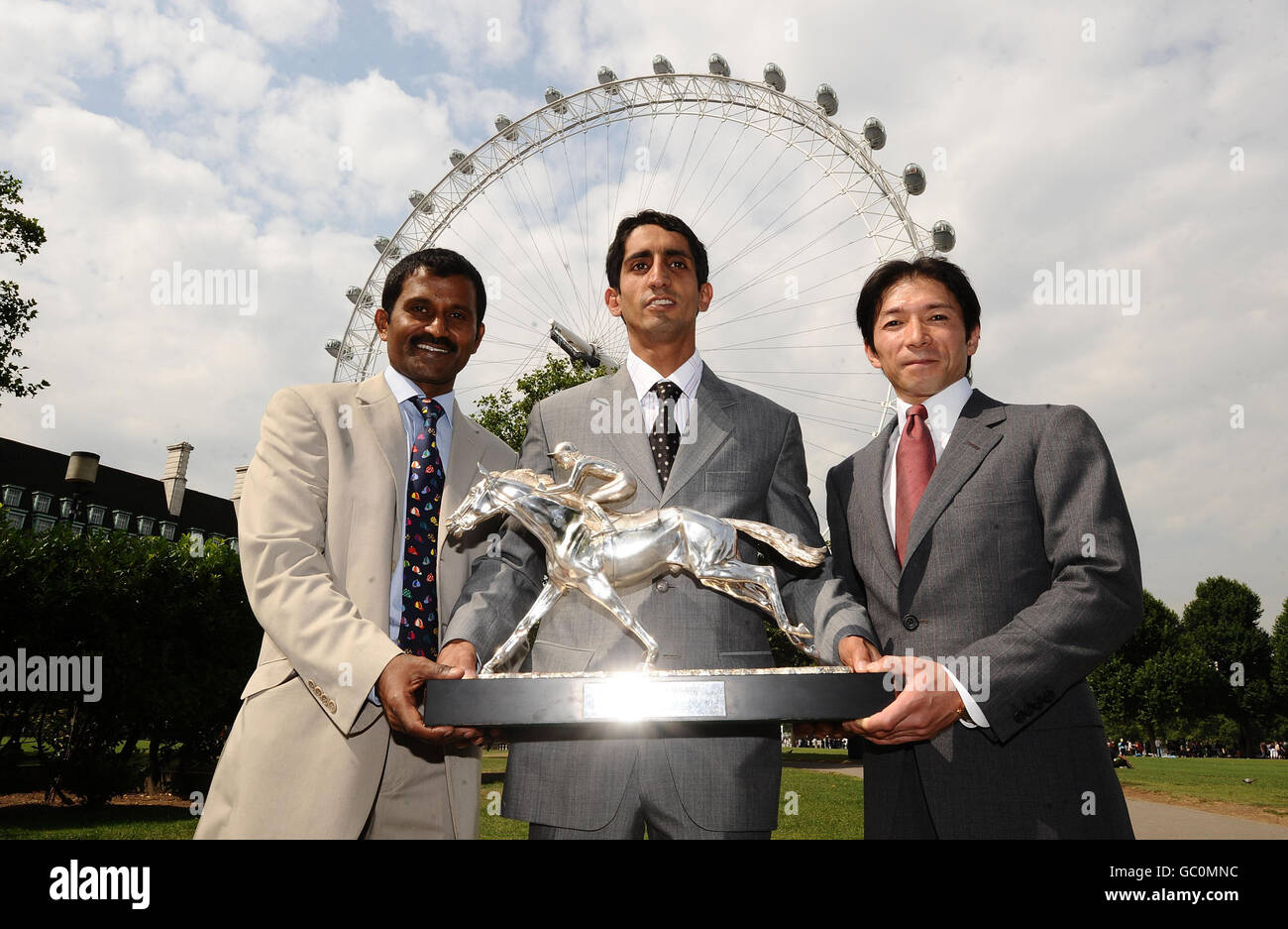 Shergar cup trophy hi-res stock photography and images - Alamy