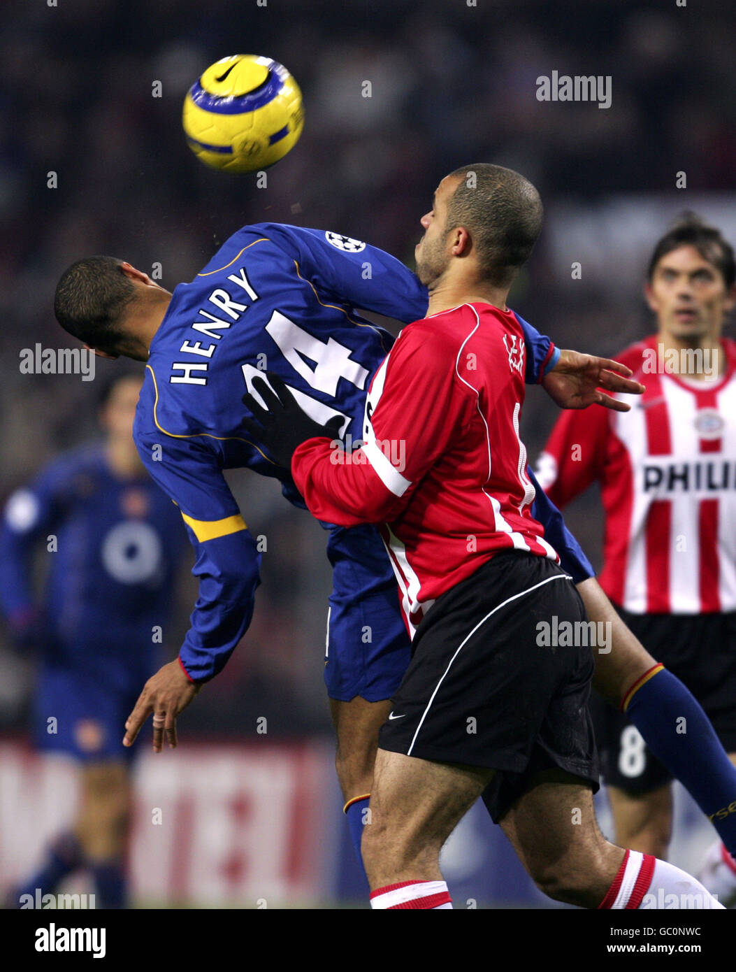 Psv eindhovens rodrigo alex and arsenals thierry henry hi-res stock ...