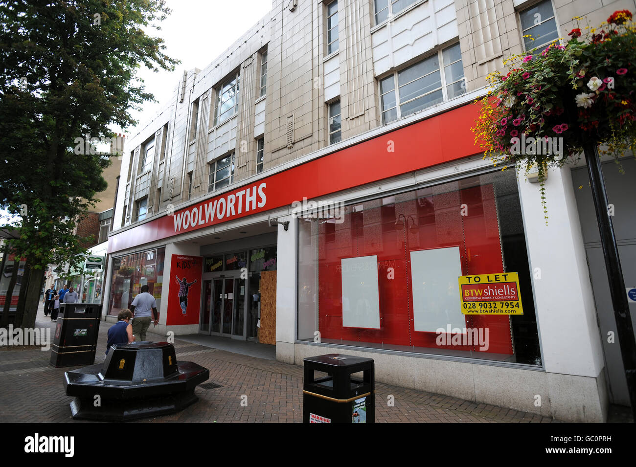 Tm woolworths closes hi-res stock photography and images - Alamy