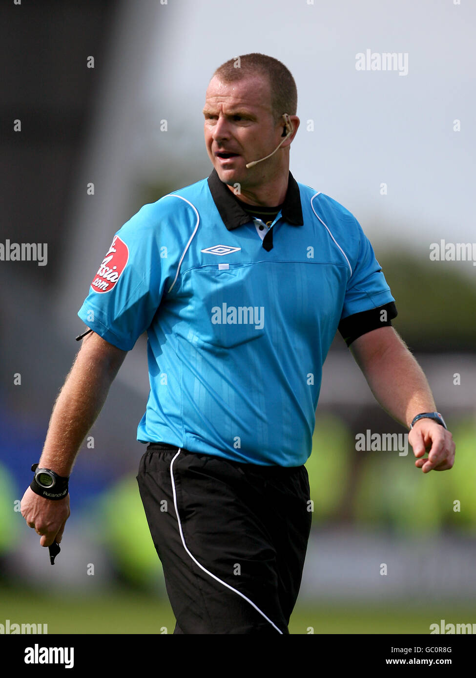 Match referee keith wright hi-res stock photography and images - Alamy