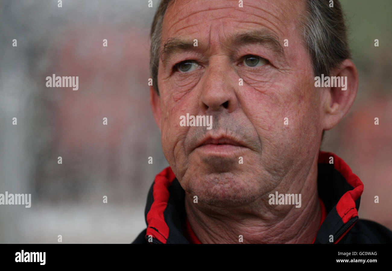 Welsh football manager brian flynn hi-res stock photography and images ...
