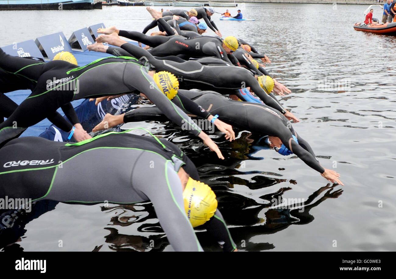 Swimming - Great London Swim - Royal Victoria Dock. The Elite men's ...