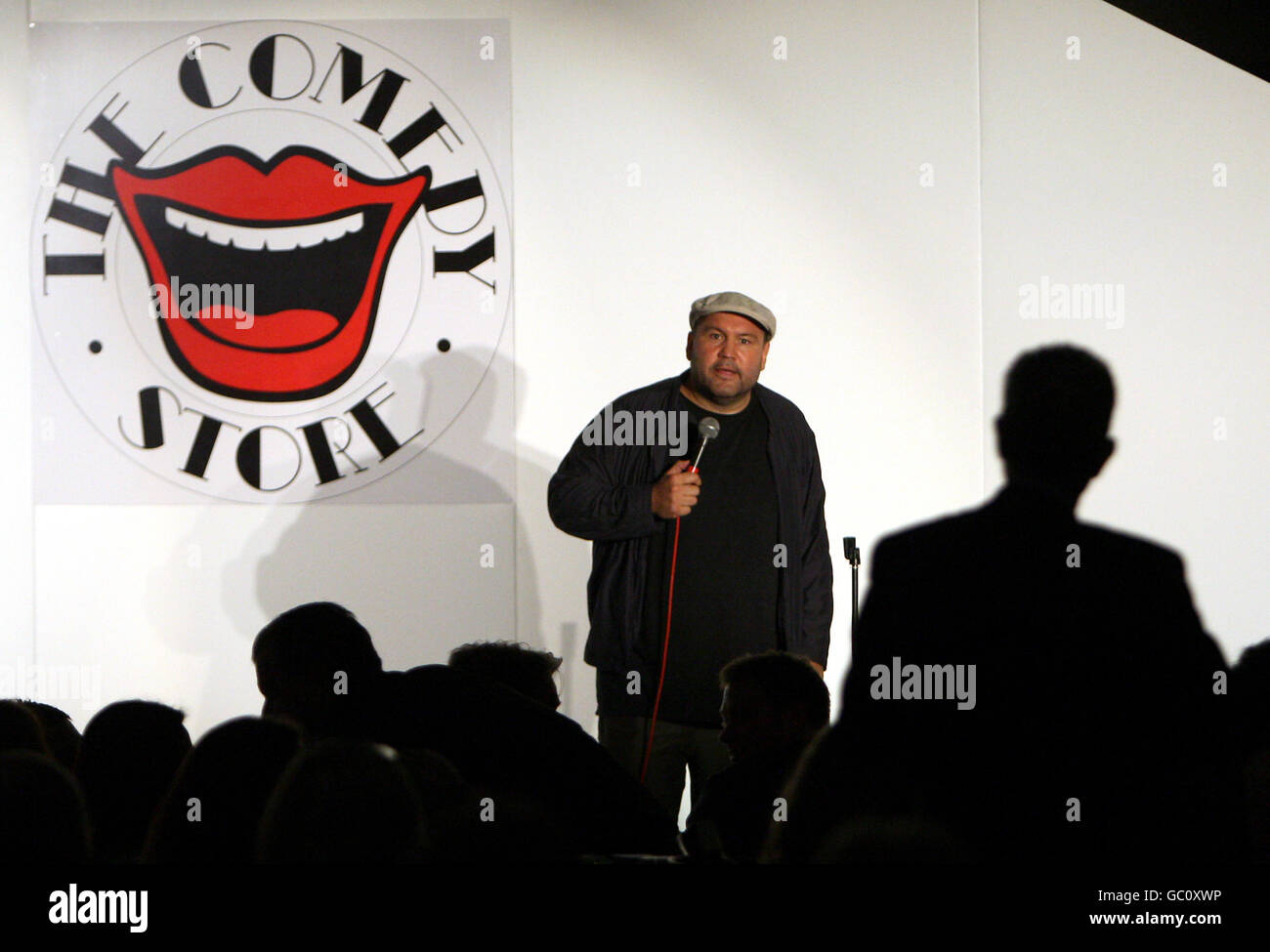 Horse Racing - Comedy Night - Sandown Park. Comedian Ricky Grover Stock ...