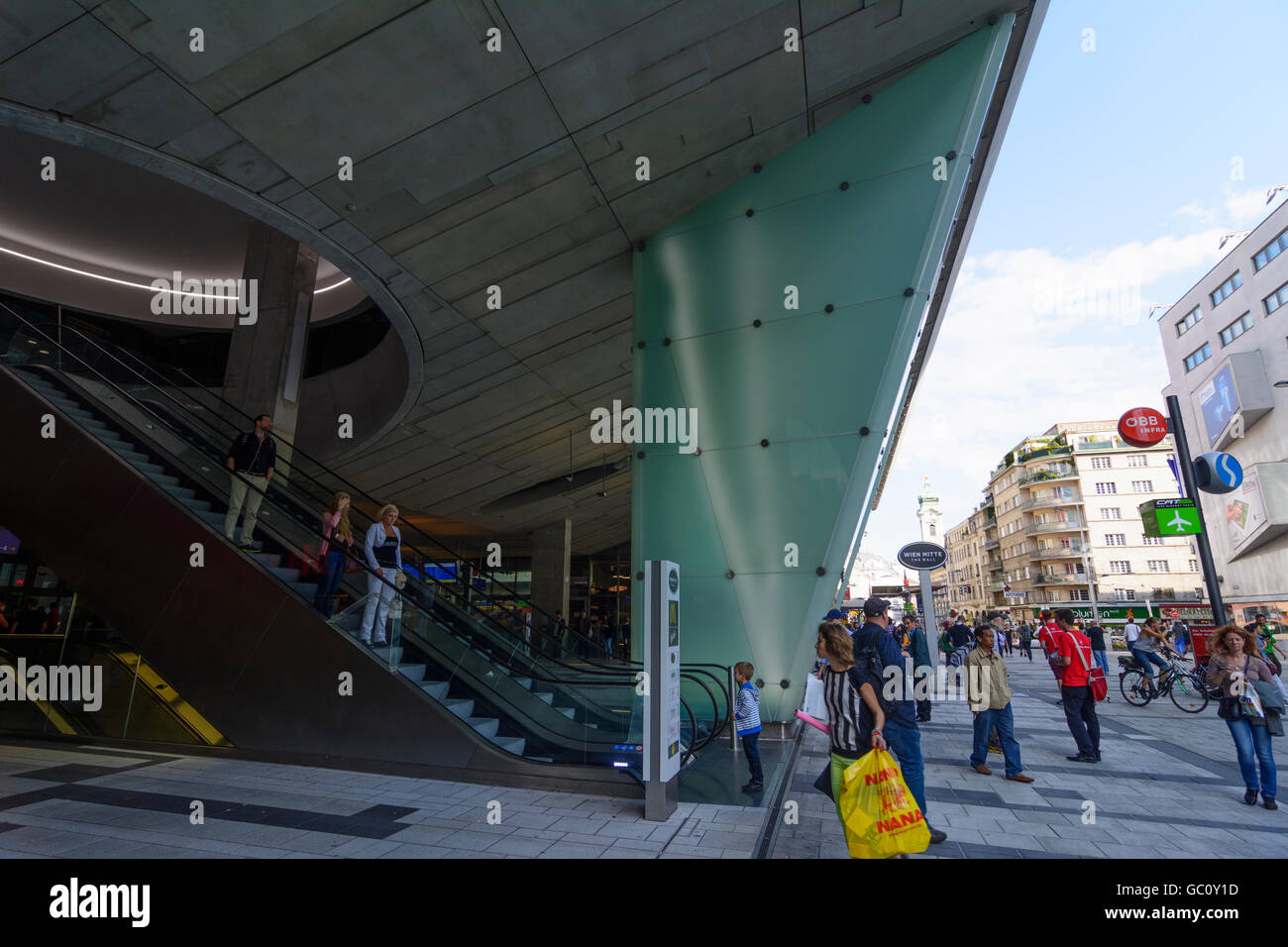 Shopping center and station wien mitte the mall hi-res stock ...