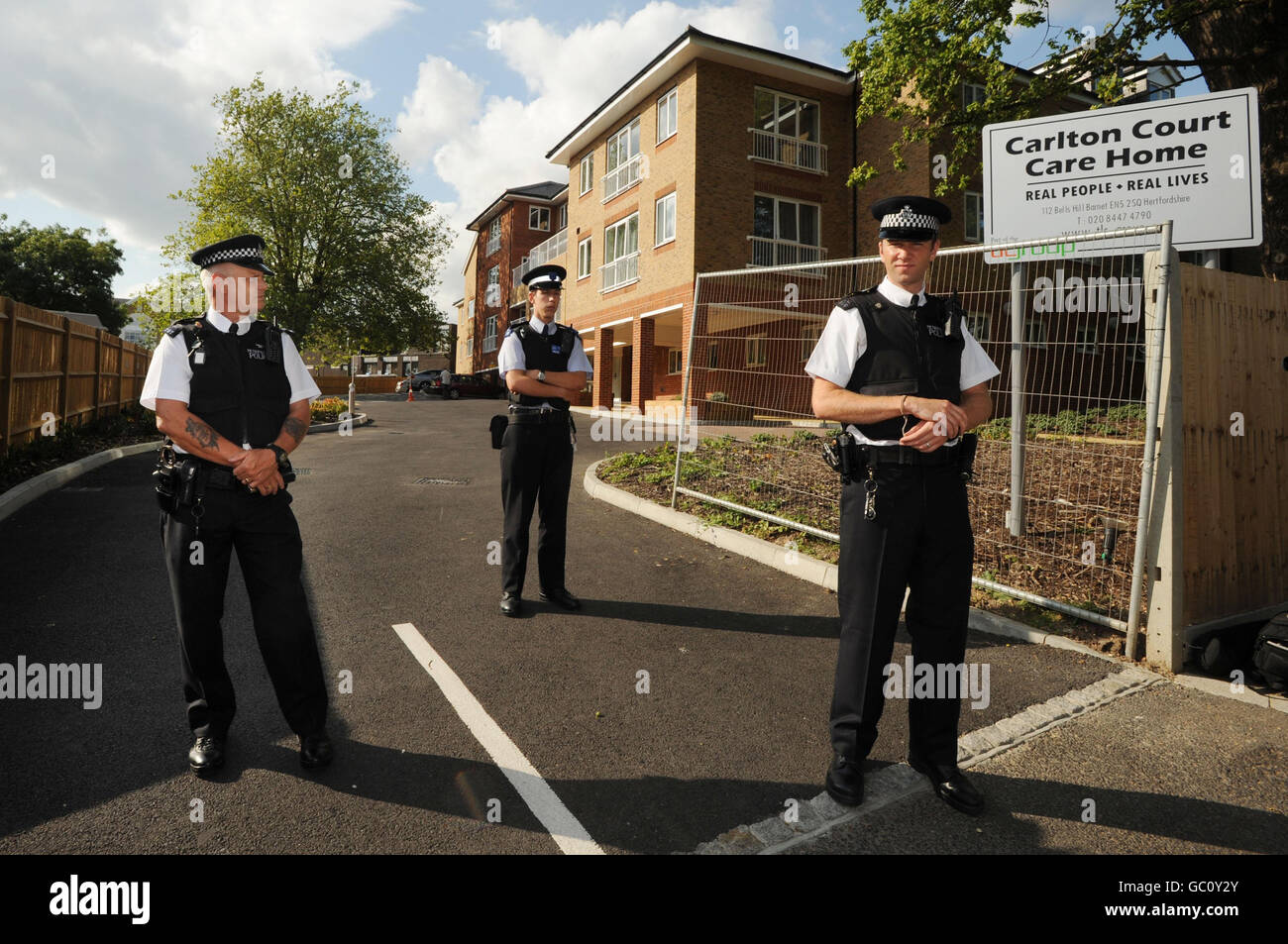 England court police prison officers hi-res stock photography and ...