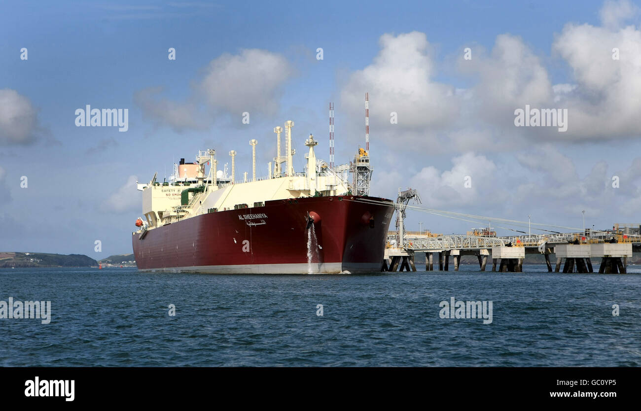 Liquefied Natural Gas (LNG) carrier Al Sheehaniya tied up alongside ...
