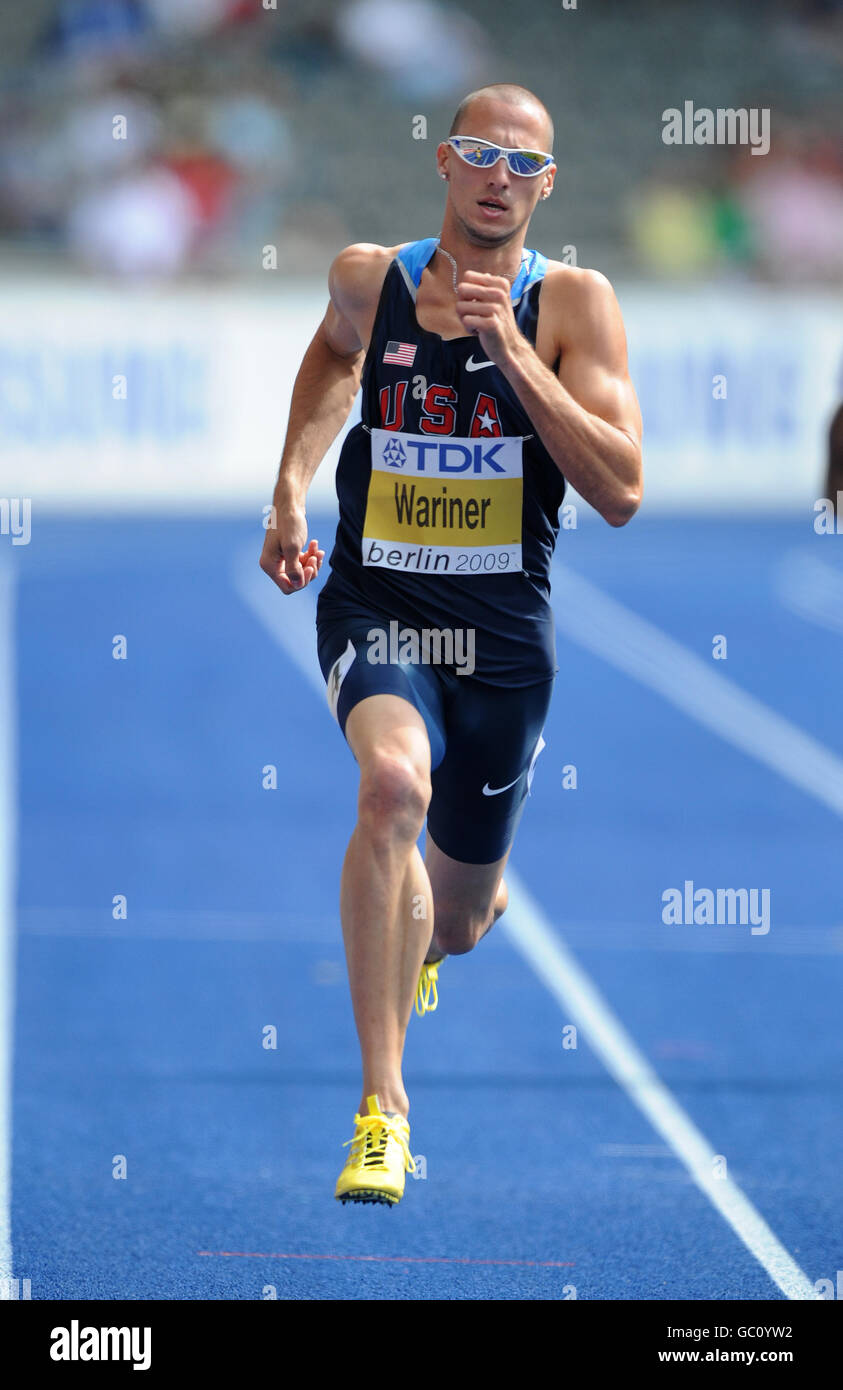 Usas jeremy wariner in action in his 400m heat hi-res stock photography ...