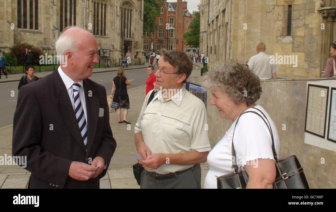 Peter Lawrence talks to members of the public about his daughter ...