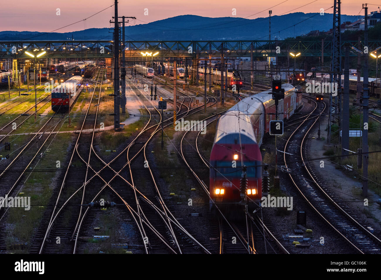 Wien, Vienna tracks at railway station Westbahnhof of ÖBB, trains ...