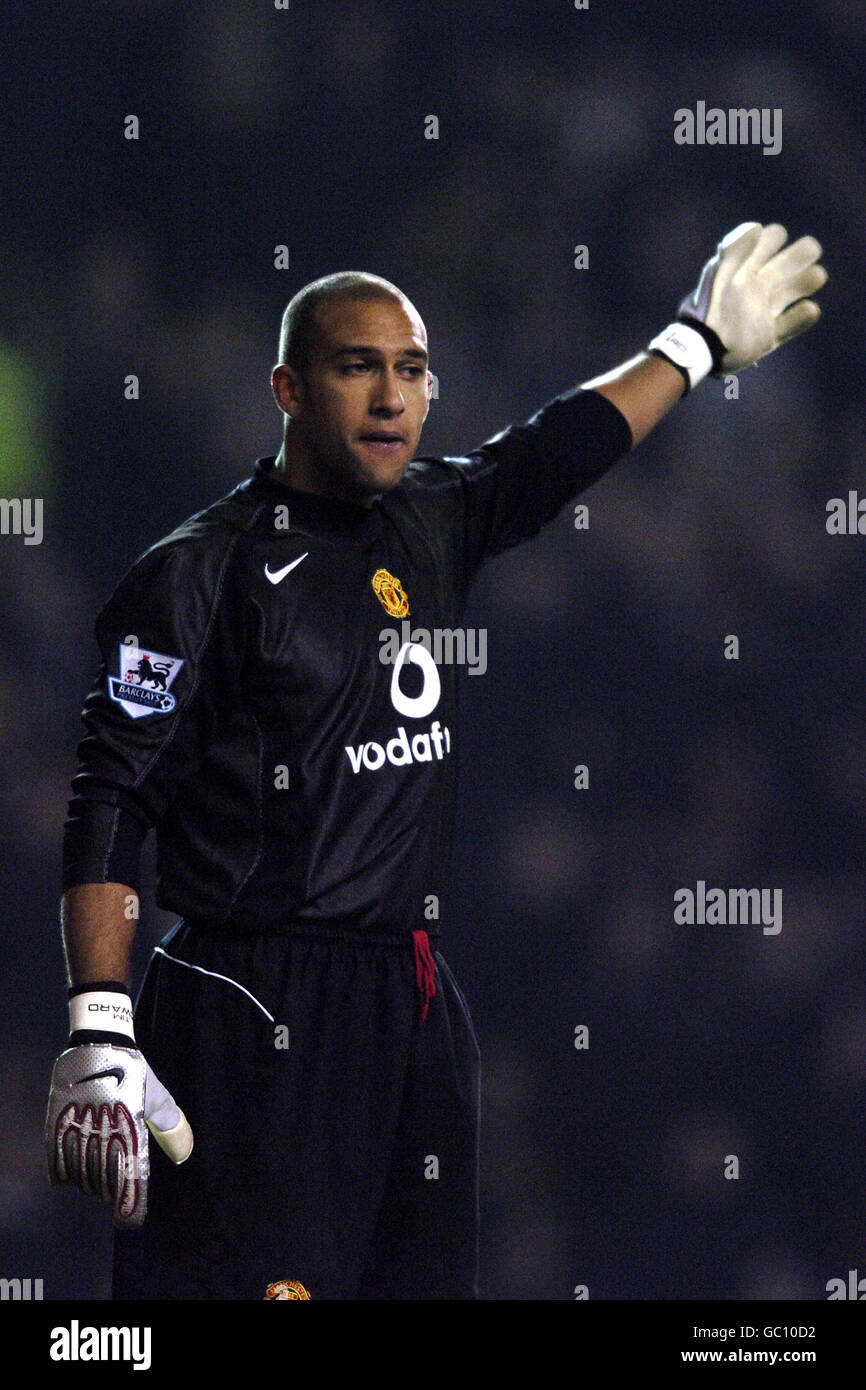Manchester united goalkeeper tim howard hi-res stock photography and ...