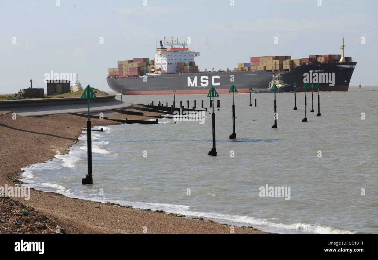 Ship carrying waste hi-res stock photography and images - Alamy
