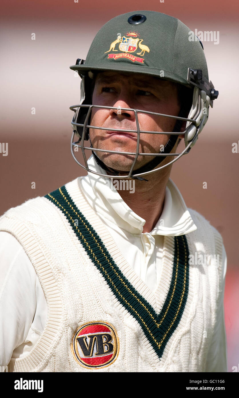 England's Stuart Broad bowls Australian captain Ricky Ponting during ...