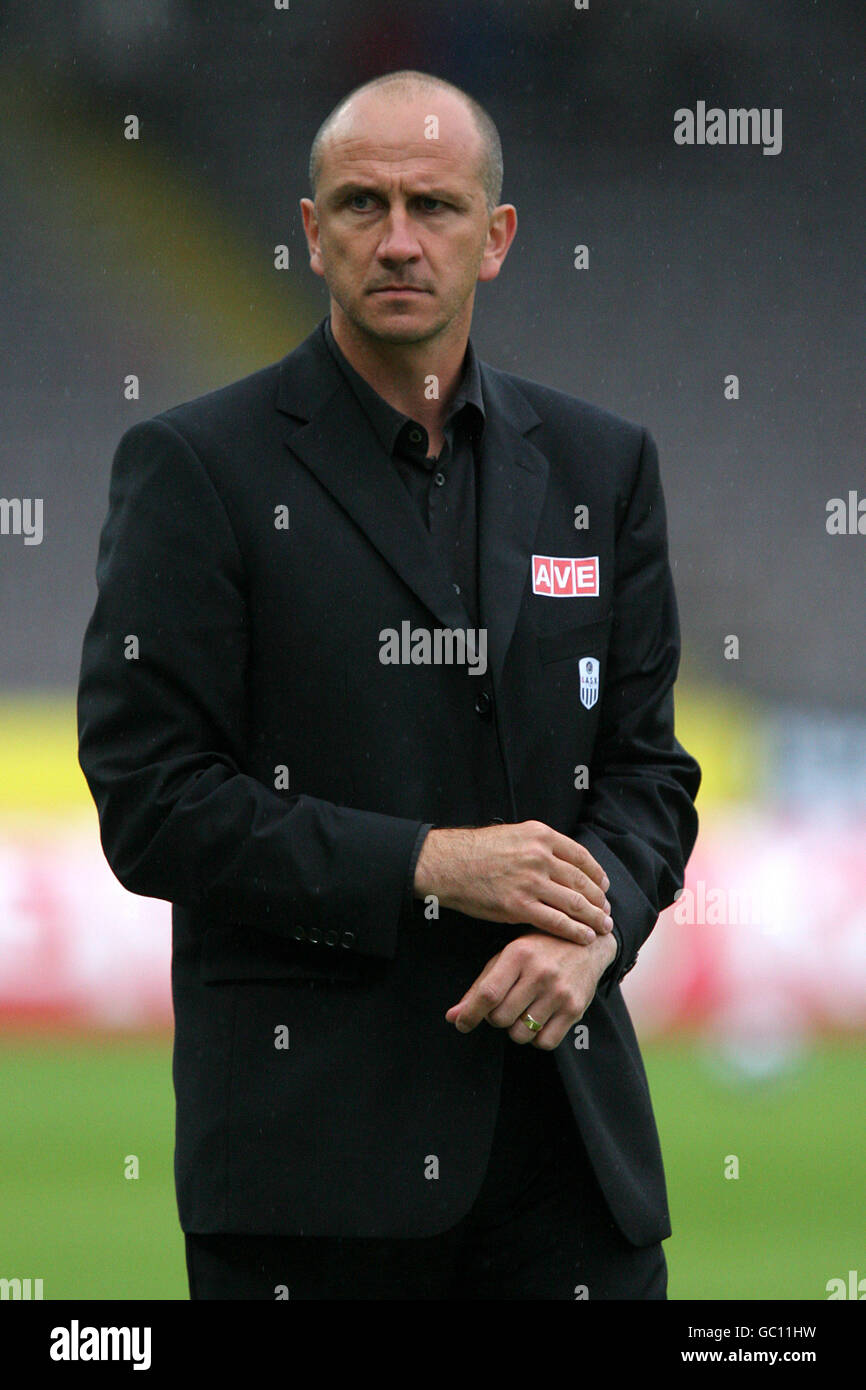 Austrian football manager hi-res stock photography and images - Alamy