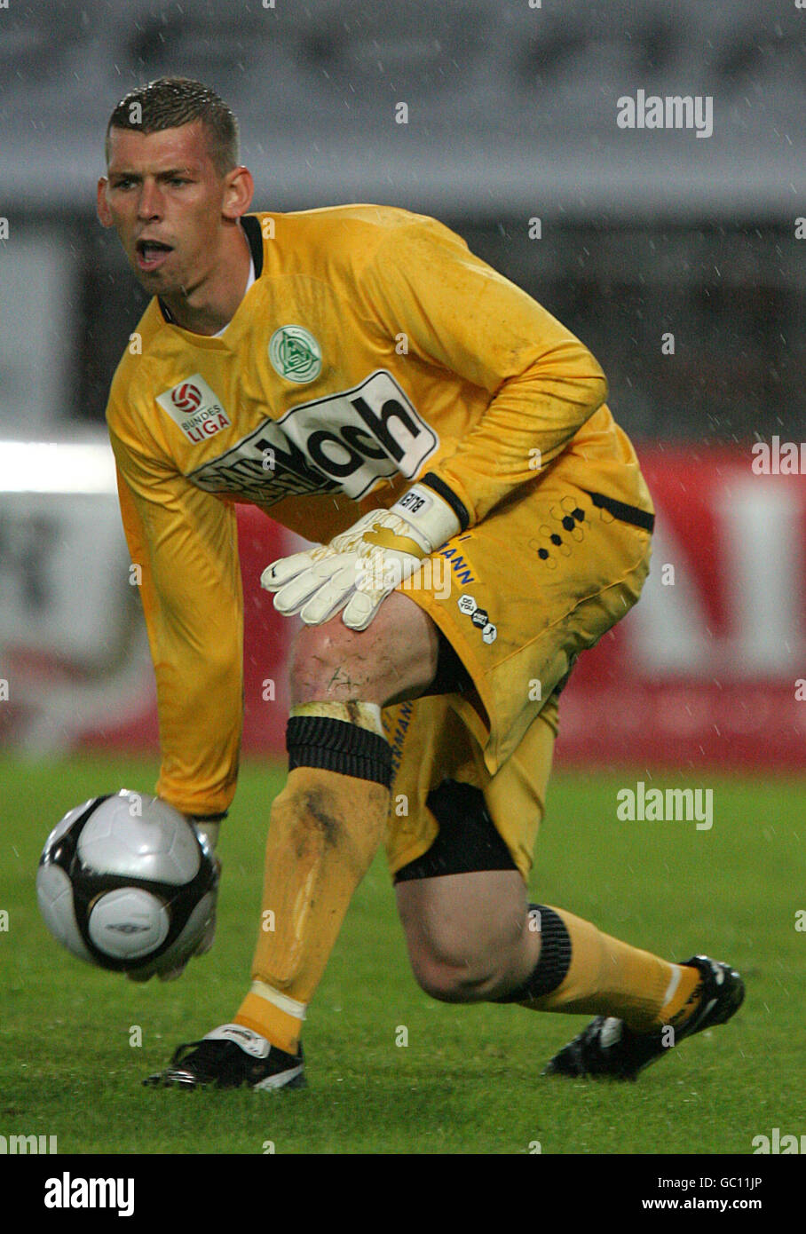 Lask linz goalkeeper hi-res stock photography and images - Alamy