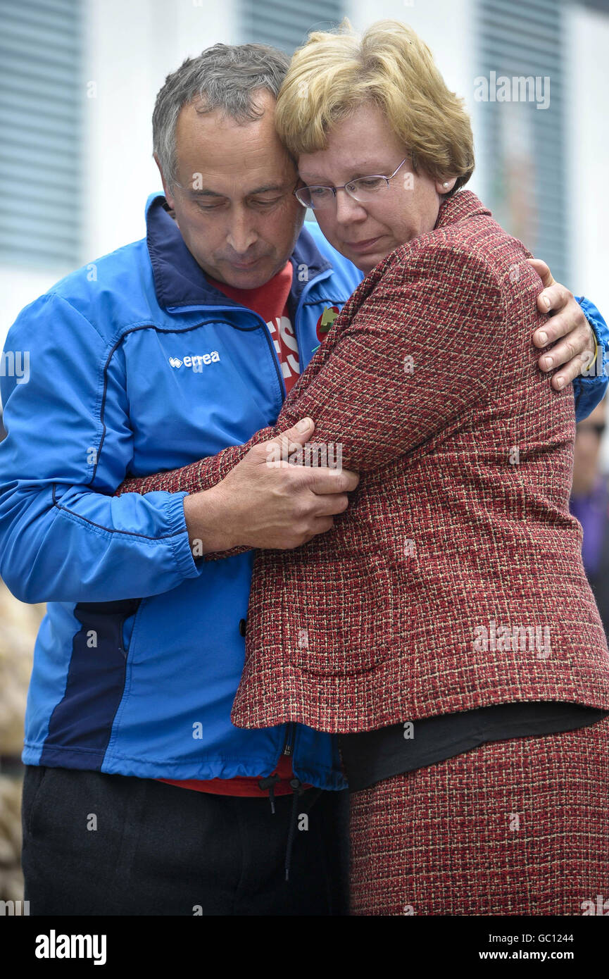 Phillip Hunt and Hazel Hunt, the parents of Richard Hunt, the 200th ...