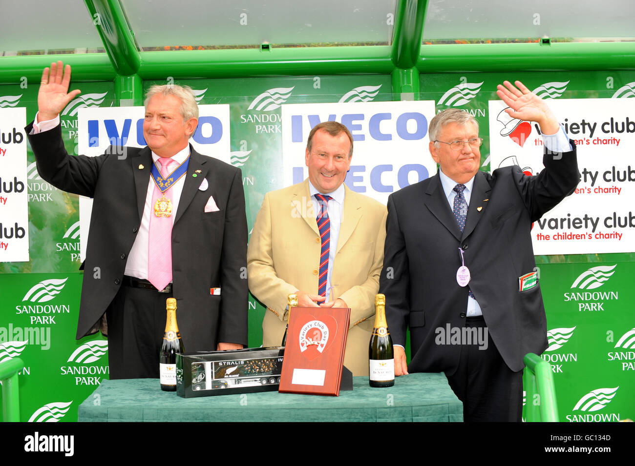 Graham cole derek martin hand out winning iveco atalanta ...