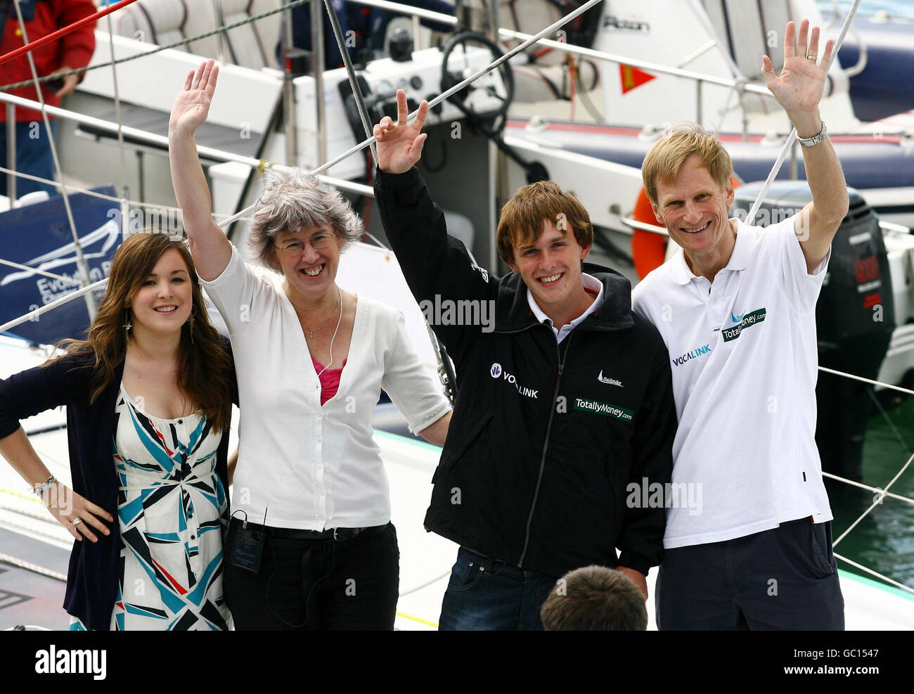 Mike Perham celebrates with mother Heather, father Peter and sister ...