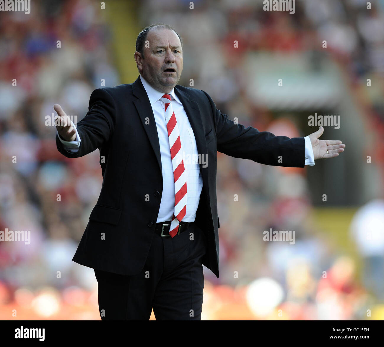Bristol City manager Gary Johnson during the Coca-Cola Championship ...