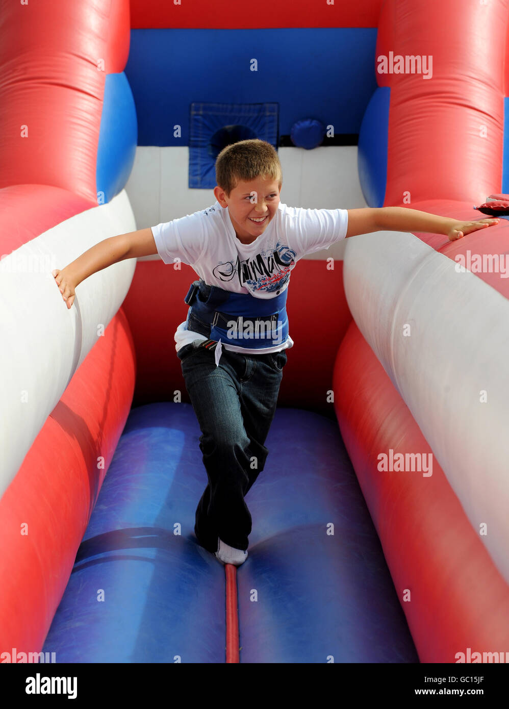 Horse Racing - Family Fun Day - Epsom Downs Racecourse Stock Photo - Alamy