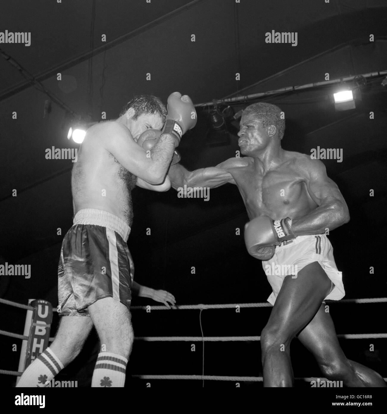Boxing action alexandra pavilion hi-res stock photography and images ...