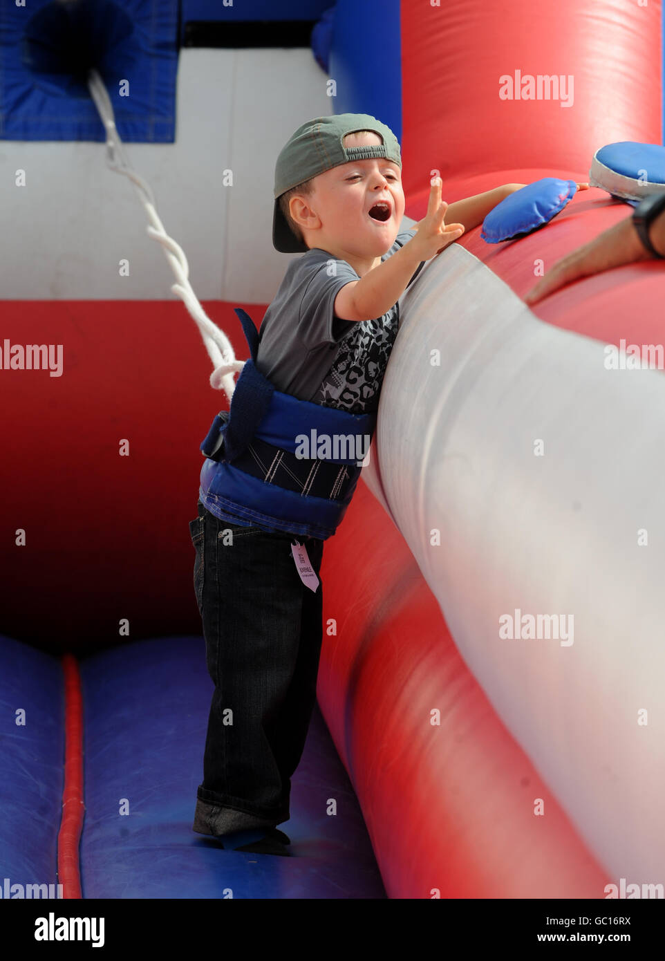 Horse Racing - Family Fun Day - Epsom Downs Racecourse Stock Photo - Alamy