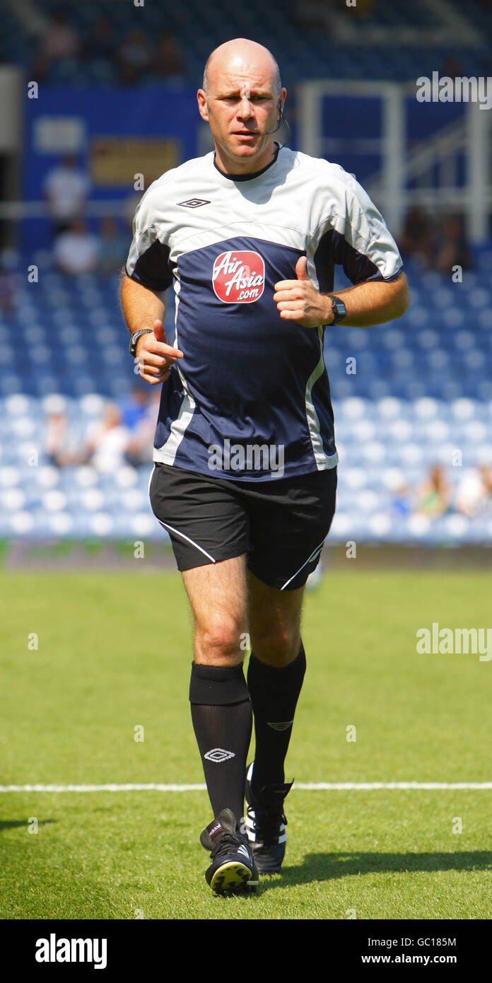 Match official mike mullarkey pre season friendly fratton park hi-res ...