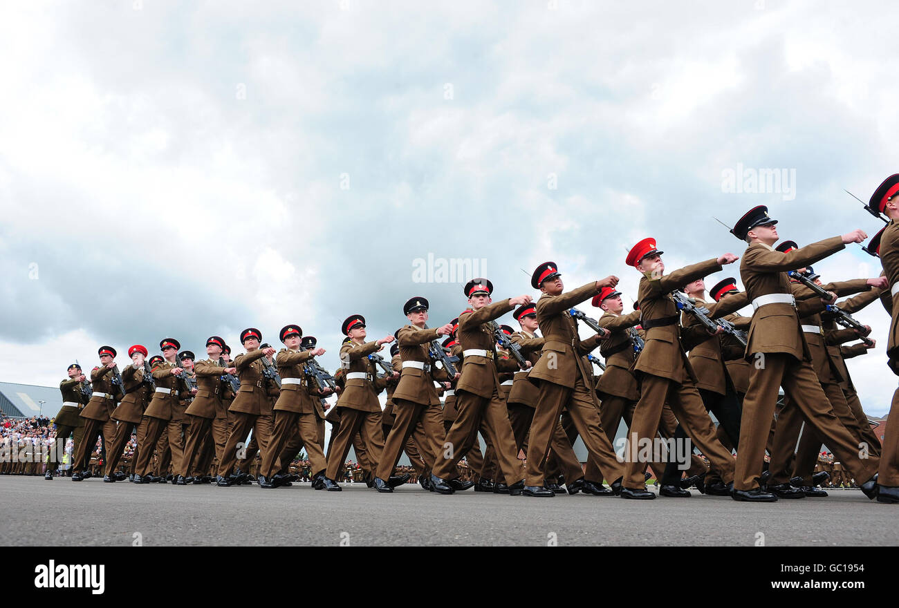 Junior soldiers during the largest military graduation parade in Europe ...