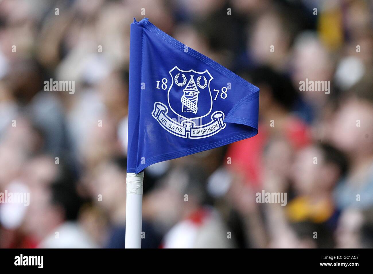 Everton corner flag hi-res stock photography and images - Alamy