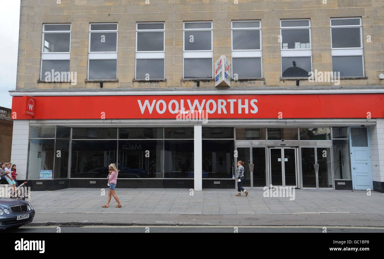 Woolworths closures. Former Woolworths store in Stroud Stock Photo - Alamy