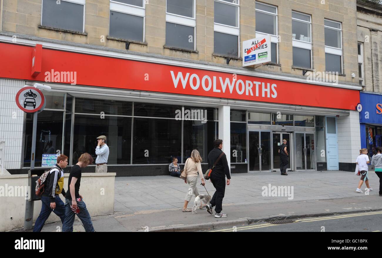 Woolworths closures. Former Woolworths store in Stroud Stock Photo - Alamy