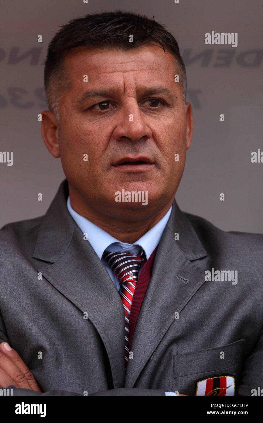 Flamurtari hi-res stock photography and images - Alamy