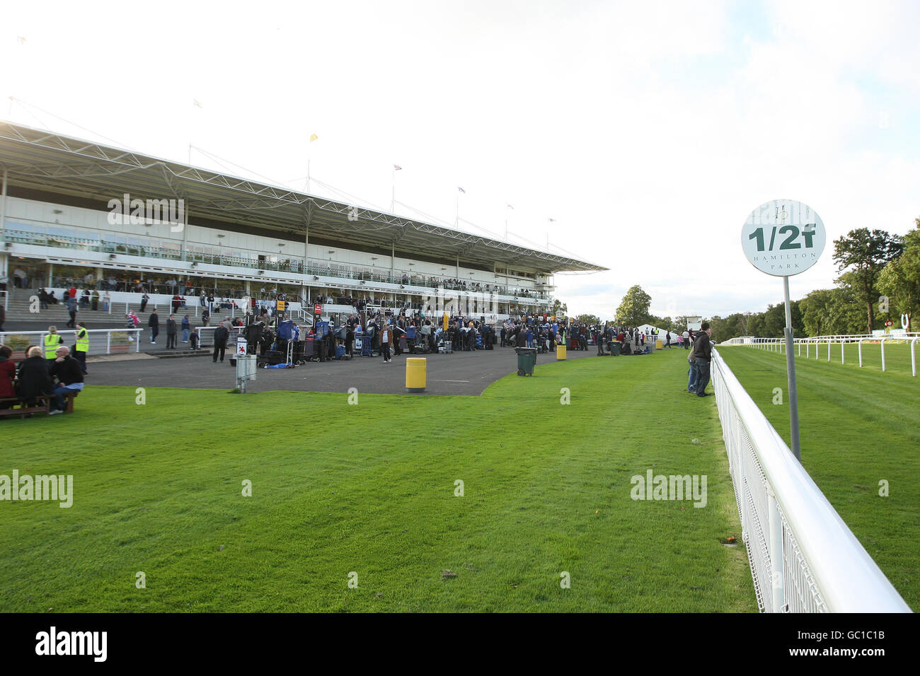 Horse Racing - Italian Night - Hamilton Stock Photo - Alamy