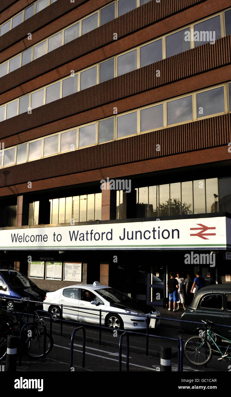 Watford Junction Railway Stock Photos & Watford Junction Railway Stock ...