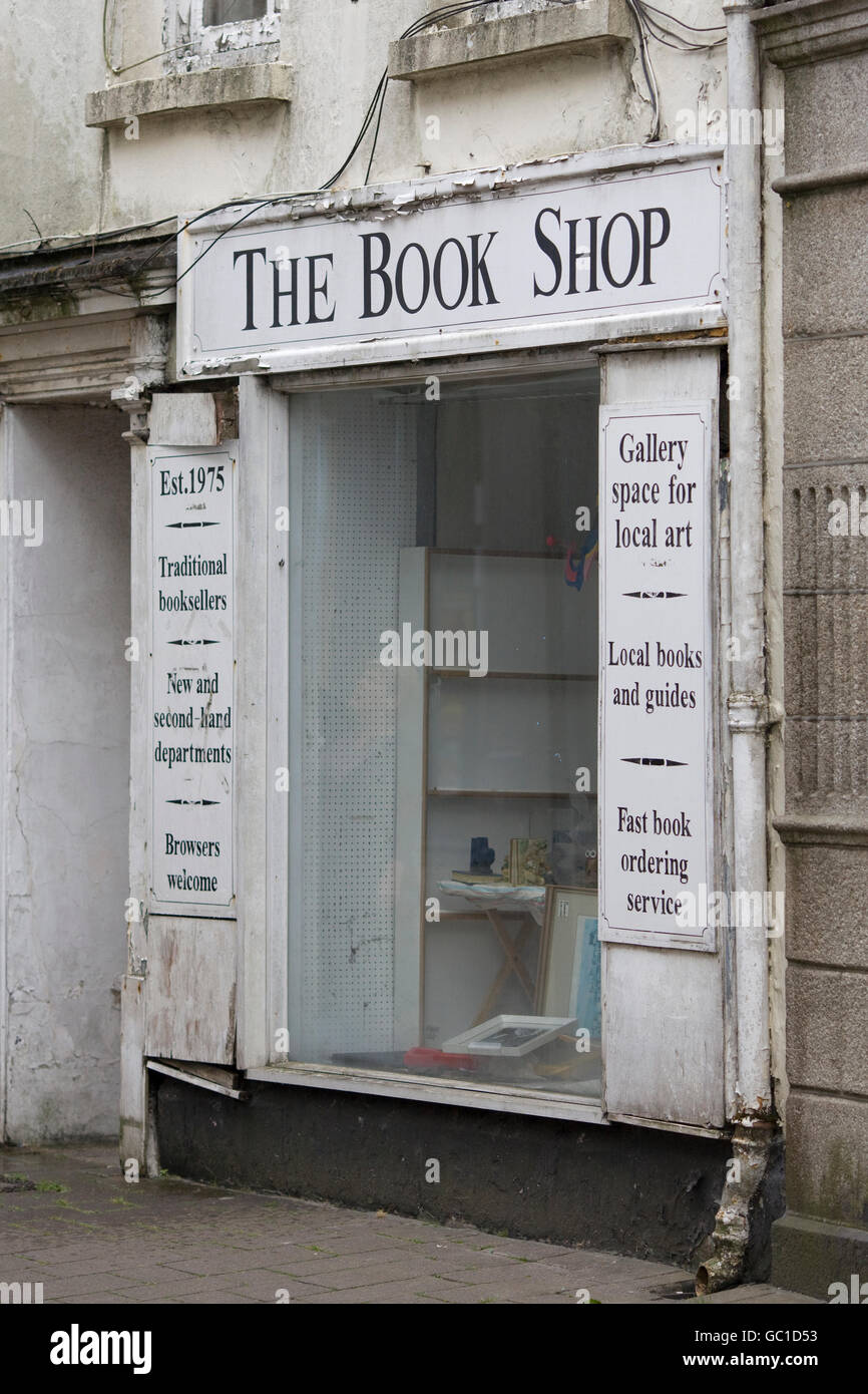 Quaint book shop hi-res stock photography and images - Alamy