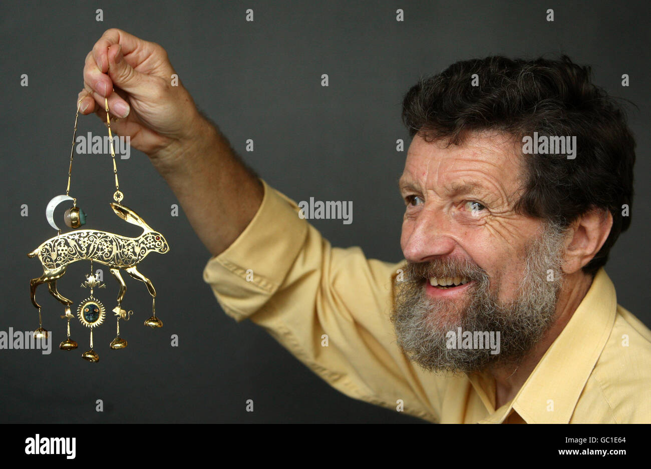 Kit williams hare hi-res stock photography and images - Alamy