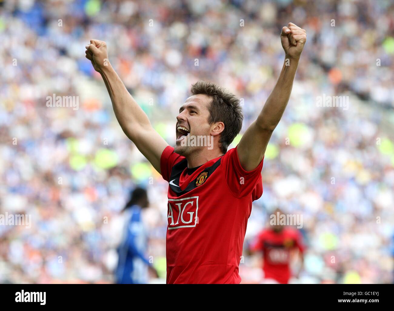 Michael owen manchester united goal hi-res stock photography and images ...