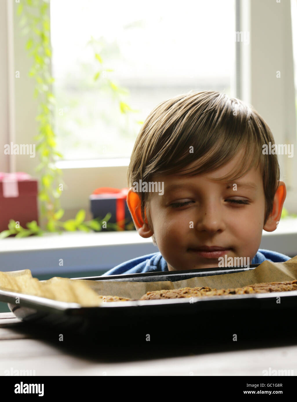 Kid oatmeal hi-res stock photography and images - Alamy