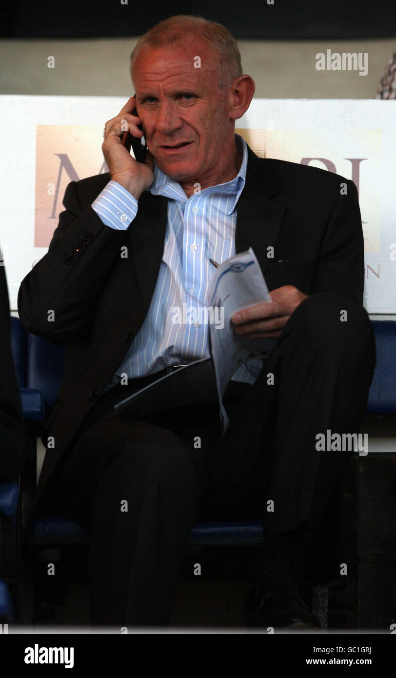 Peter Reid before kickoff during the Carling Cup Second Round match at ...