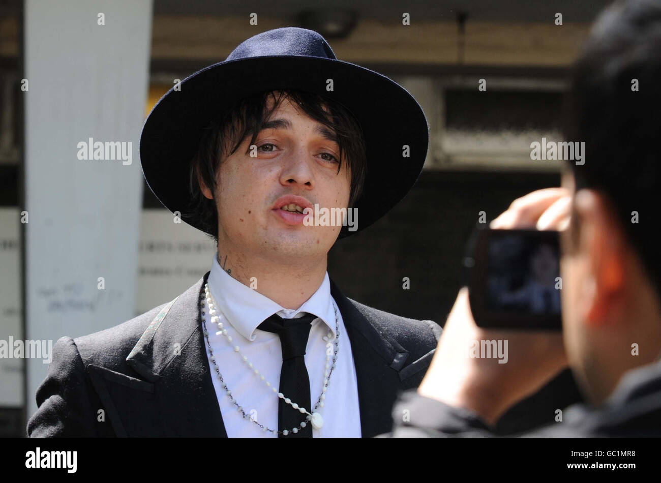 Pete Doherty court case Stock Photo - Alamy