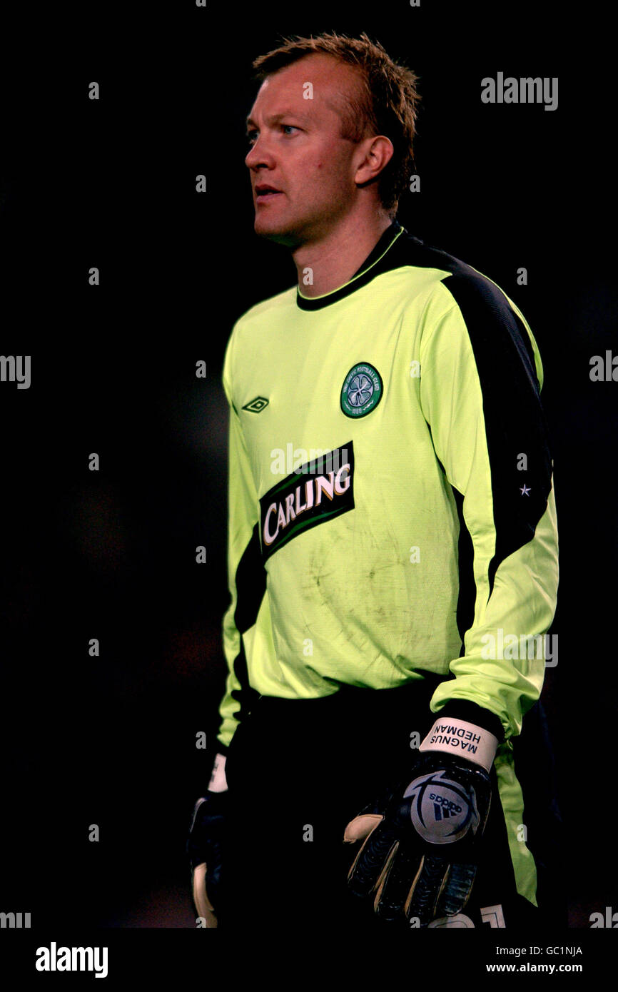 Soccer - UEFA Champions League - Group F - Barcelona v Celtic. Magnus ...