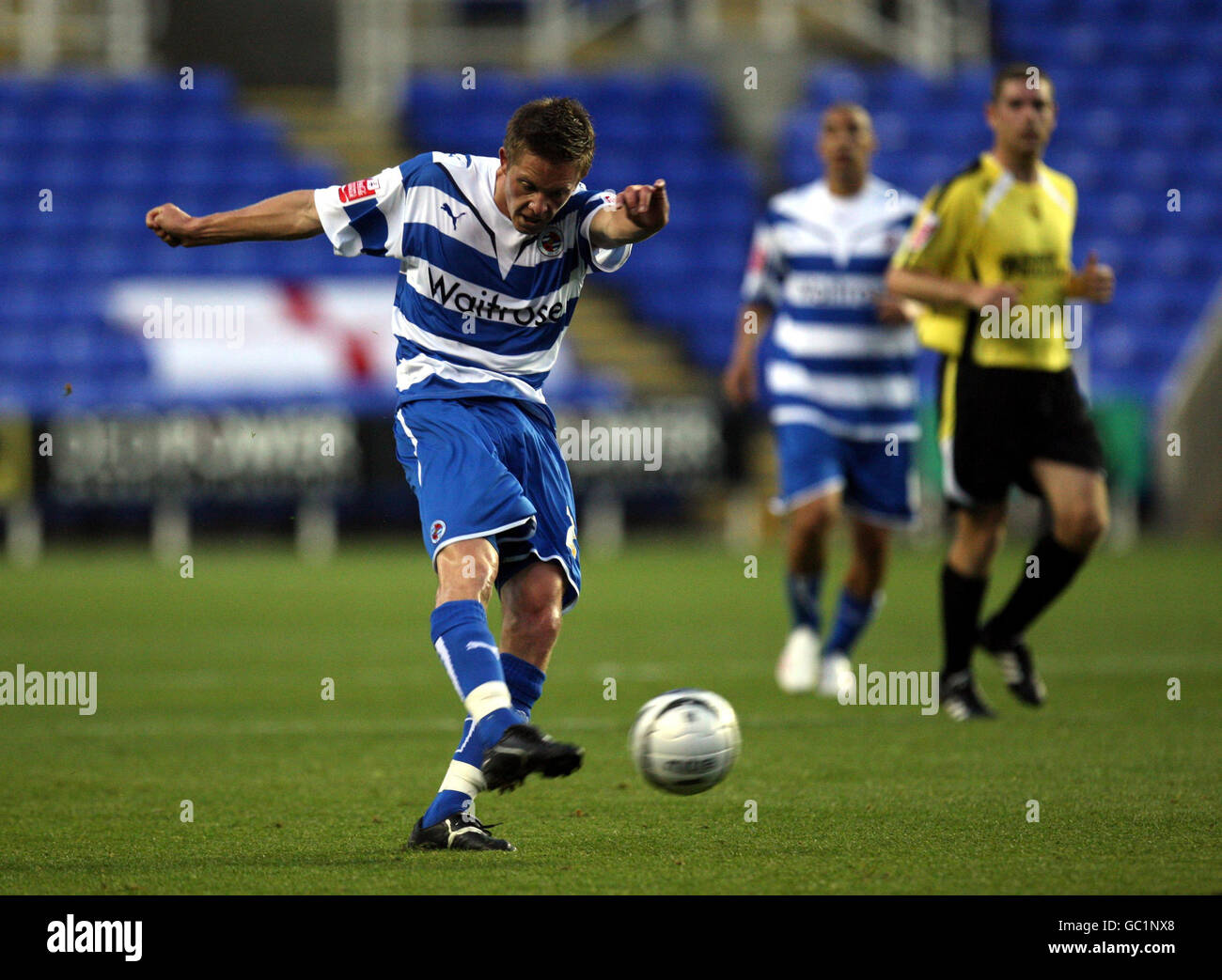 Gylfi sigurdsson scores hi-res stock photography and images - Alamy