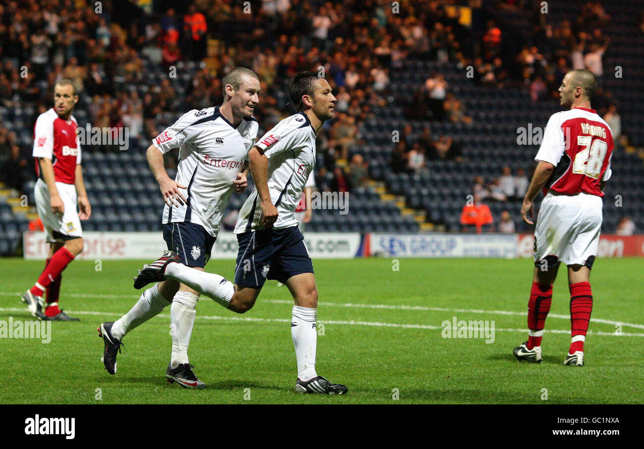 Football celebrating stephen elliott hi-res stock photography and ...