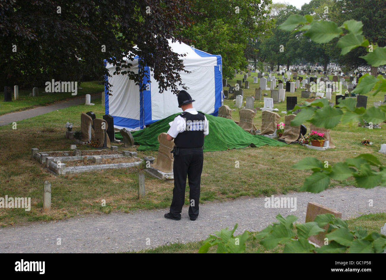 Murder suspect exhumed Stock Photo - Alamy