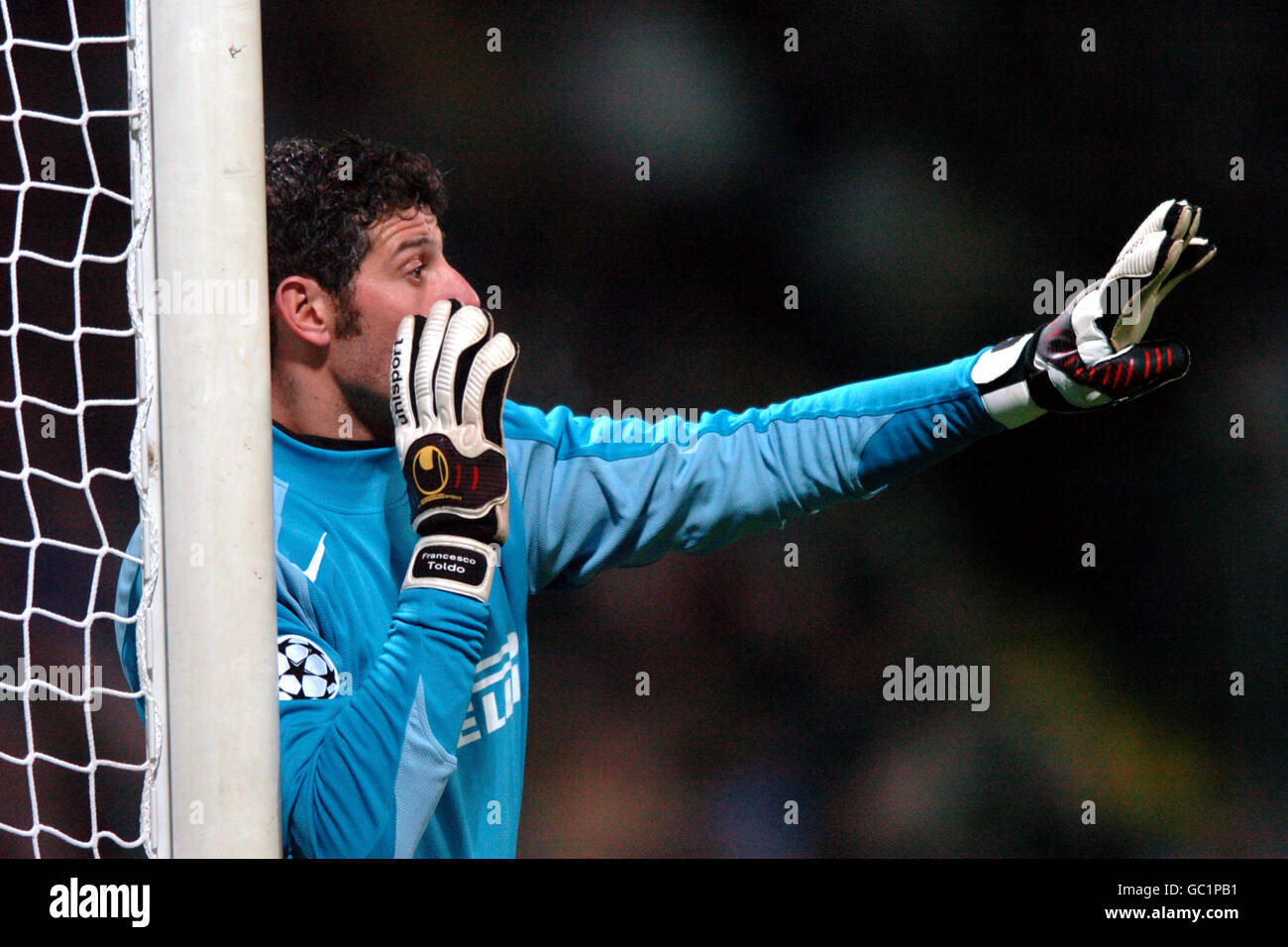 Francesco toldo inter hi-res stock photography and images - Alamy