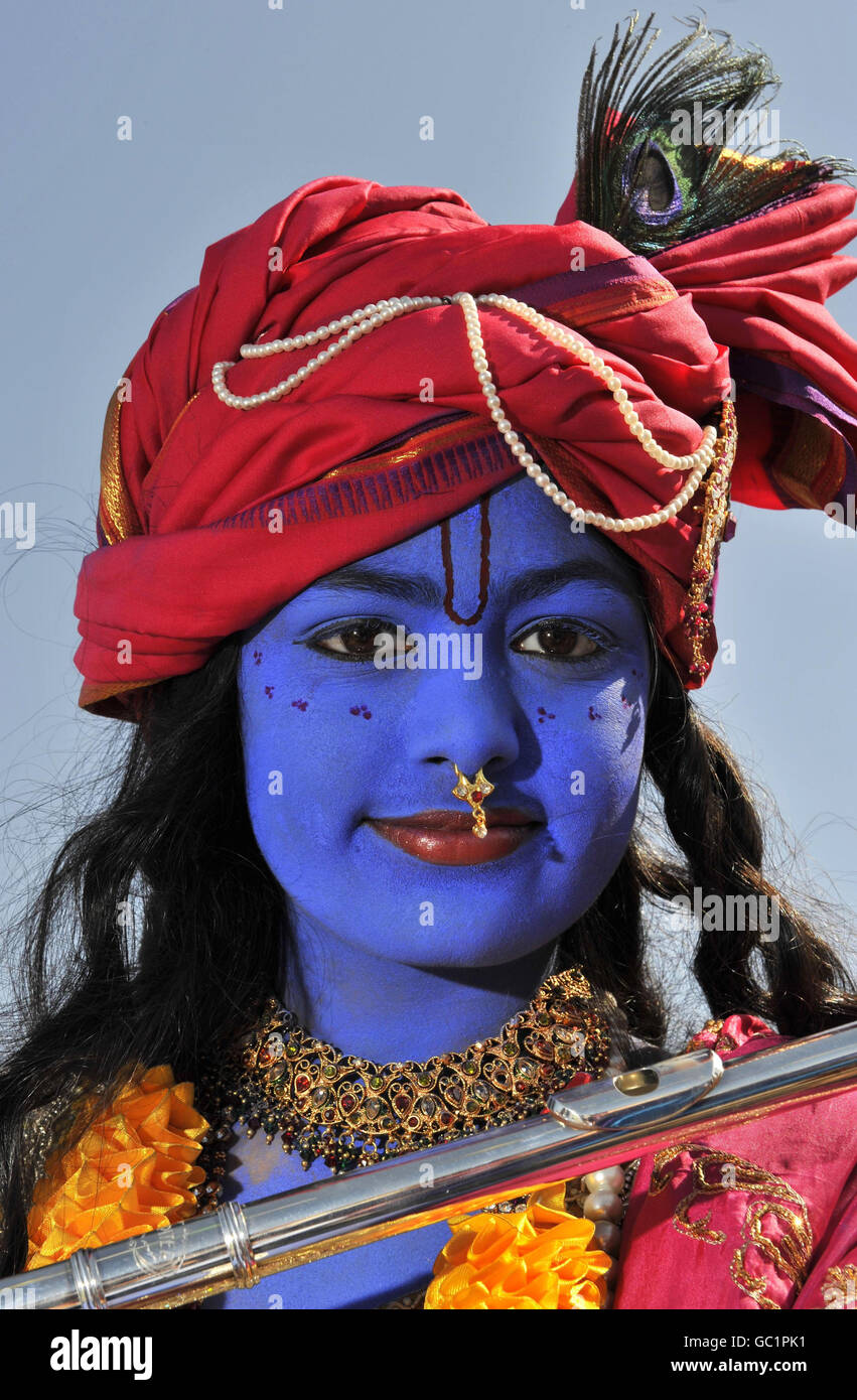 Krishna pose hi-res stock photography and images - Alamy
