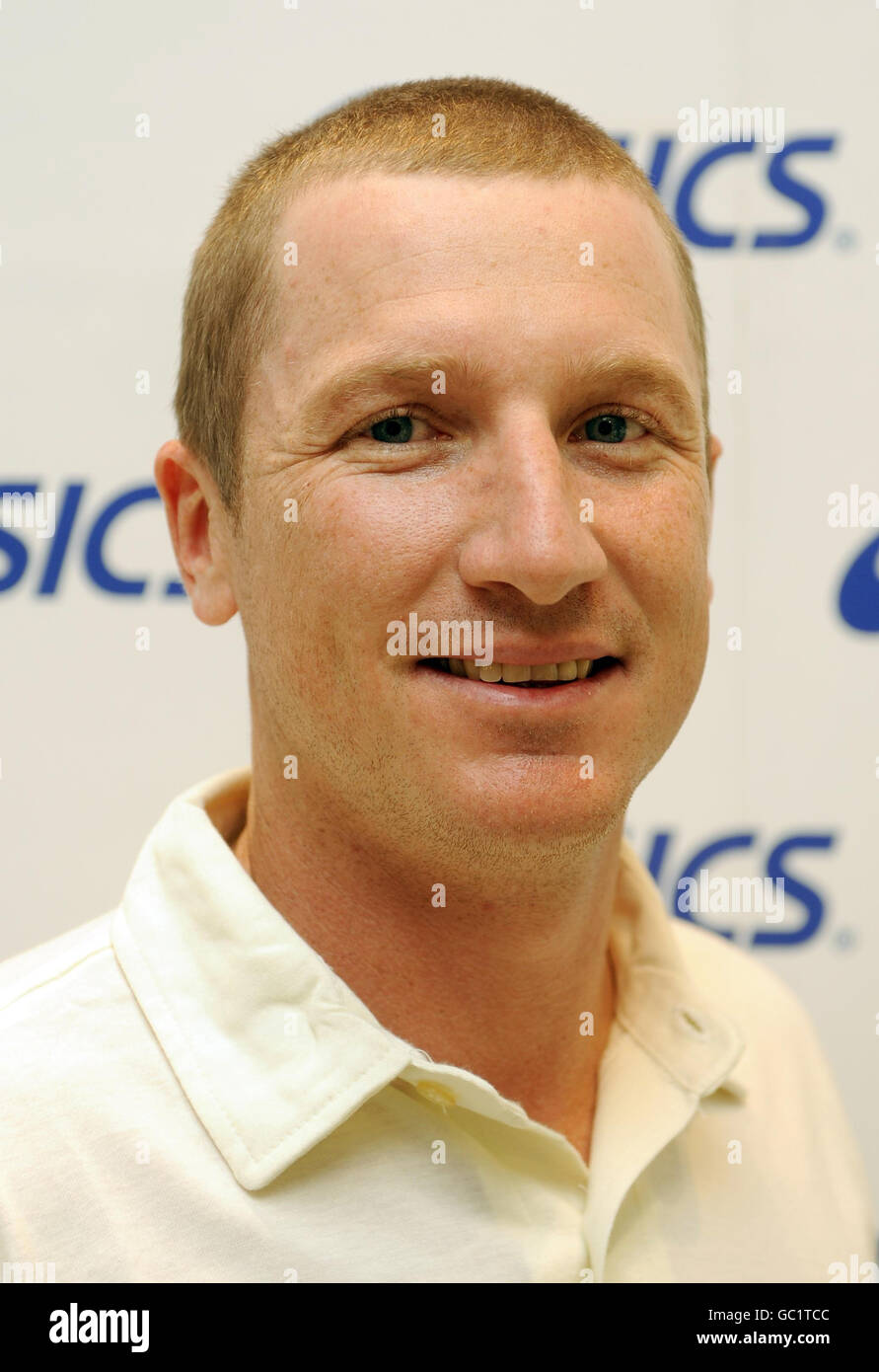 Asics store london hi-res stock photography and images - Alamy