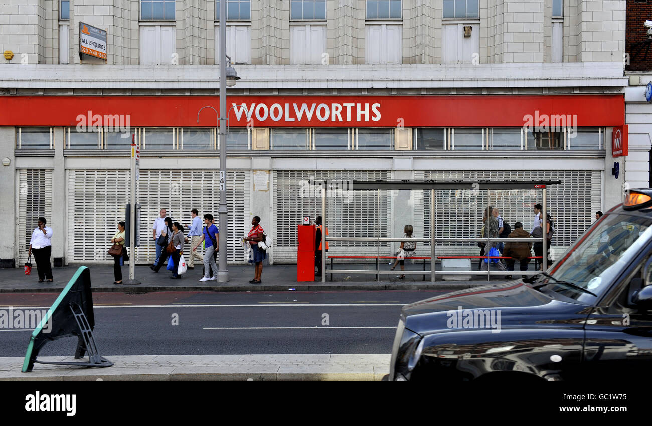 Woolworths closures. A closed Woolworths store at 457-461 Brixton Road ...