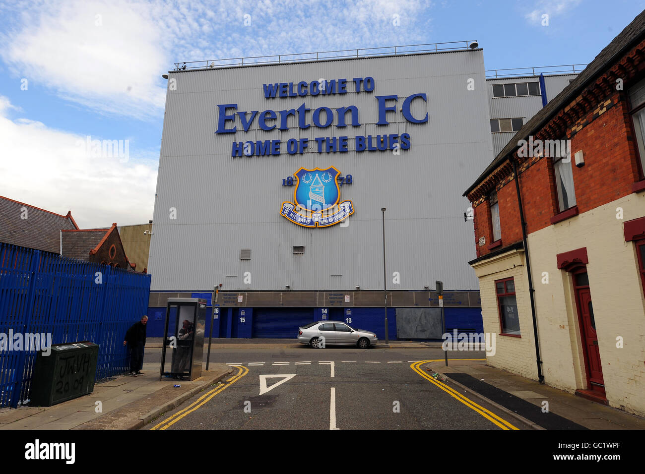 Everton goodison park stadium hi-res stock photography and images - Alamy