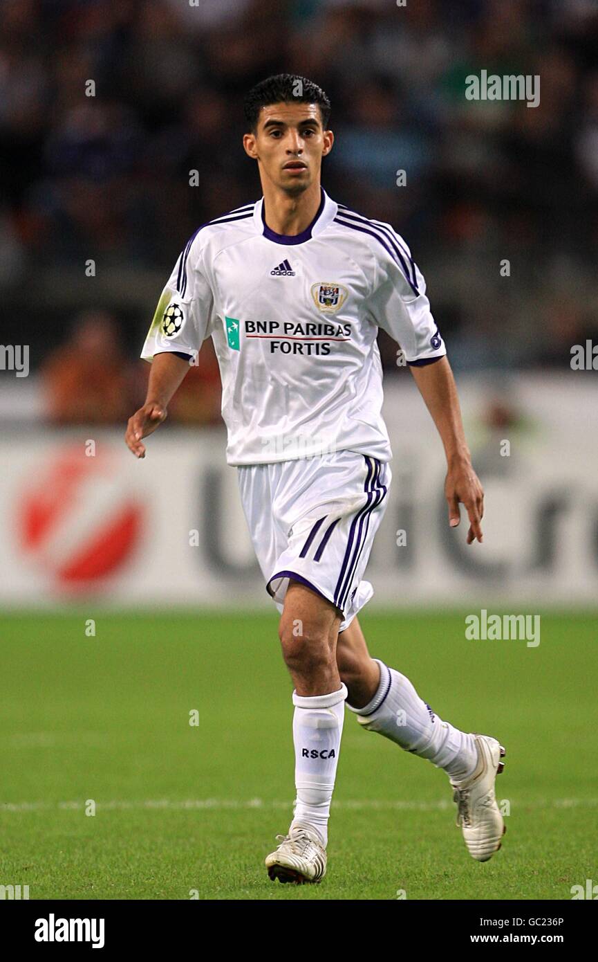 Mbark boussoufa anderlecht hi-res stock photography and images - Alamy